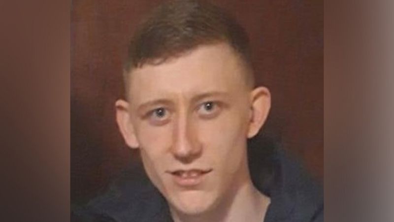 Missing Daniel Hives: Brother's plea on 30th birthday - BBC News