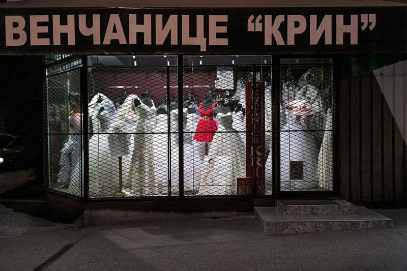 Portland's 'Avenue of Roses' wins LensCulture Street Photography Awards ...