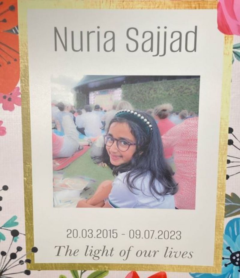 Wimbledon school crash: Parents share last photo of Nuria Sajjad - BBC News