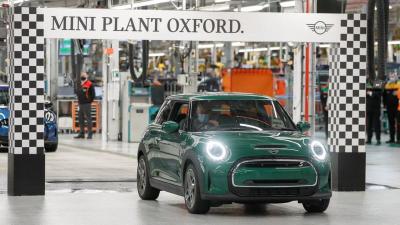 BMW invests in Oxford plant as it plans more electric Minis - BBC News