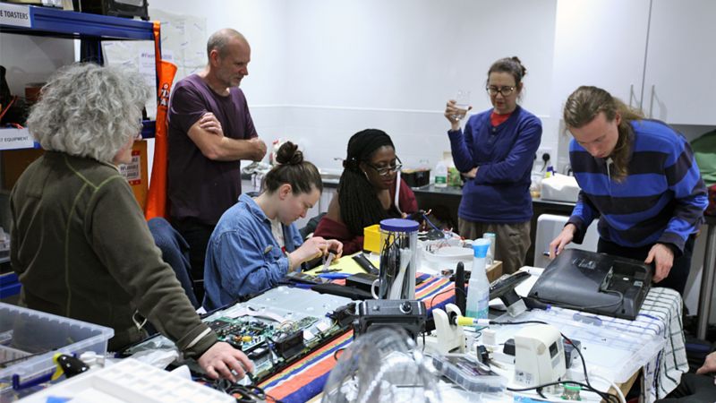 Repairing broken gadgets for a greener future - BBC News