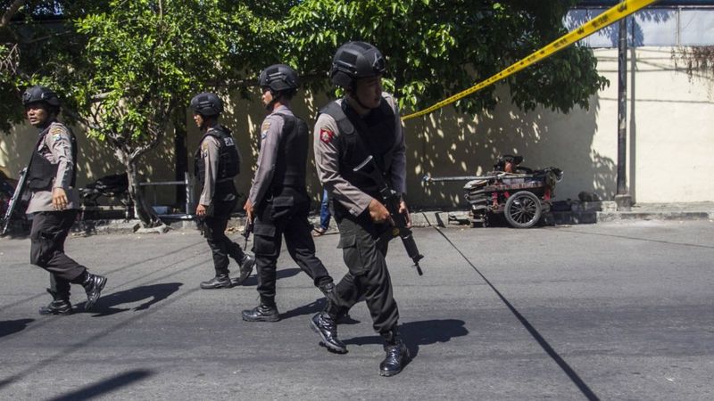 Bom Surabaya: Bisakah teror di Indonesia dicegah dengan UU dan program ...