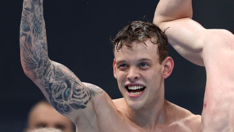 Tokyo Olympics: How Matt Richards went from garden pool to gold - BBC News