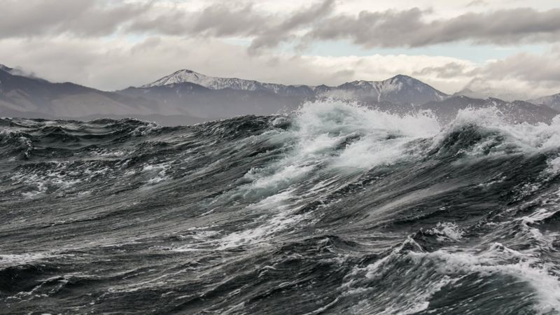 Severe gales expected across Scotland - BBC News