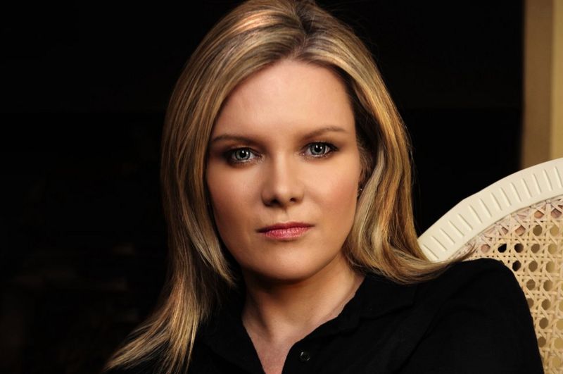 The DNA detective helping to reunite families - BBC News