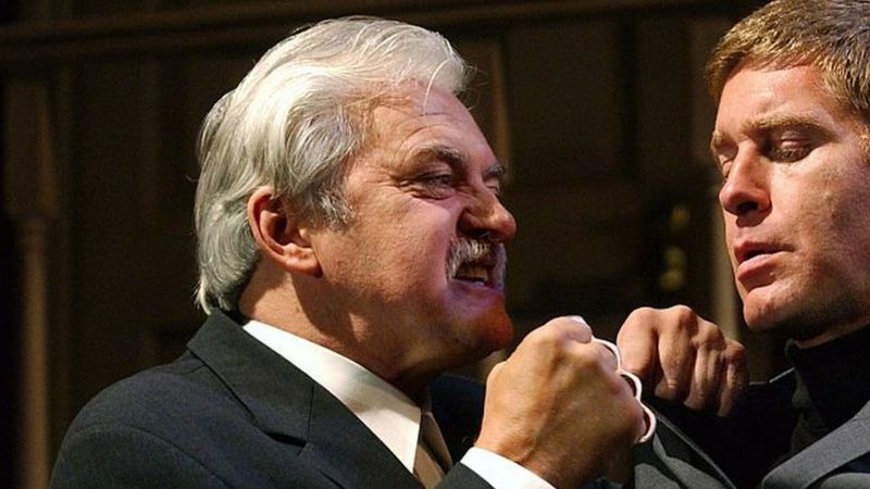 The Bill actor Tony Scannell dies aged 74 - BBC News