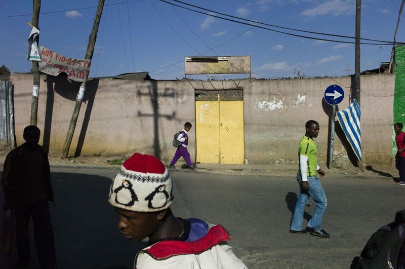 Streetwise: Capturing iconic moments of daily life - BBC News