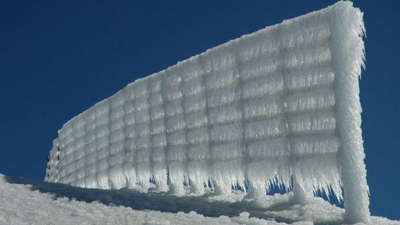 Your pictures: Cold weather - BBC News