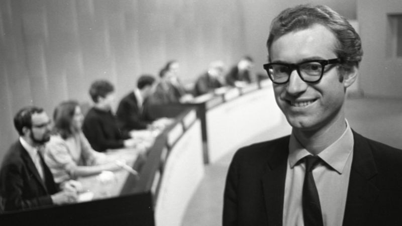 Bamber Gascoigne Original University Challenge Presenter Dies At 87 bamber-gascoigne-original-university-challenge-presenter-dies-at-87