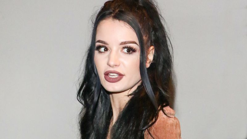 Saraya: WWE's Paige shocks fans in debut for rival firm AEW - BBC News