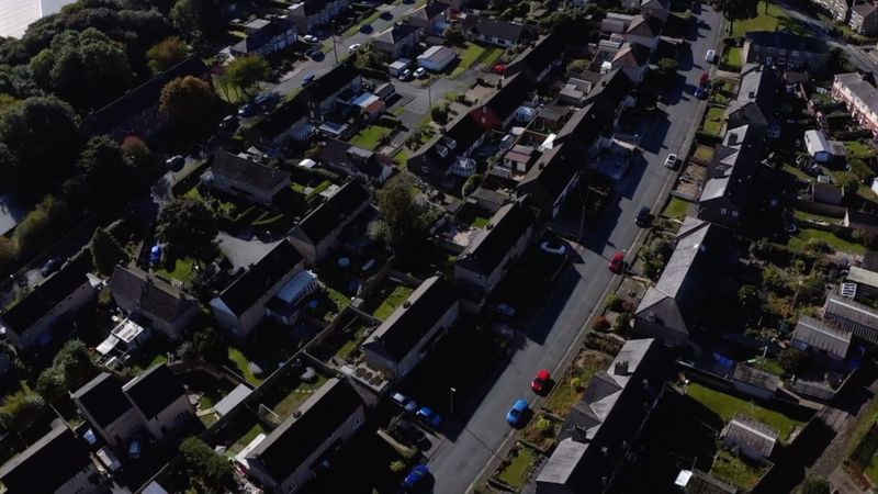 The Hum: Villagers say they're 'tortured' by mystery noise - BBC News