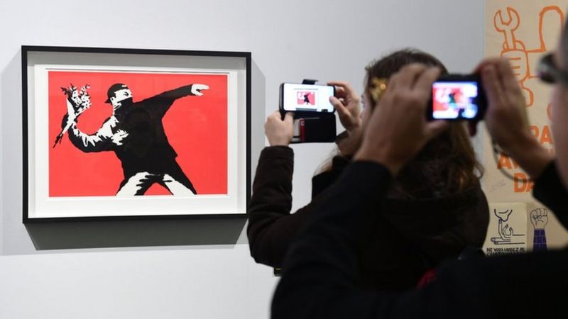 Banksy exhibition tells story of anonymous artist, organisers say - BBC News
