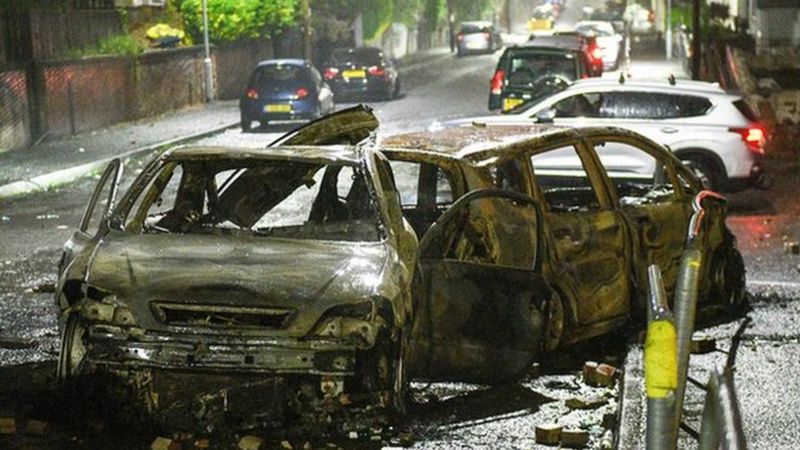 Mayhill riot: Man cleared of taking part in city riot - BBC News