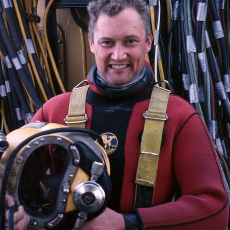 Mary Rose: Diver and archaeologist Christopher Dobbs retires - BBC News