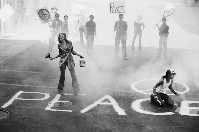 Top models: Images by fashion photographer Peter Lindbergh - BBC News