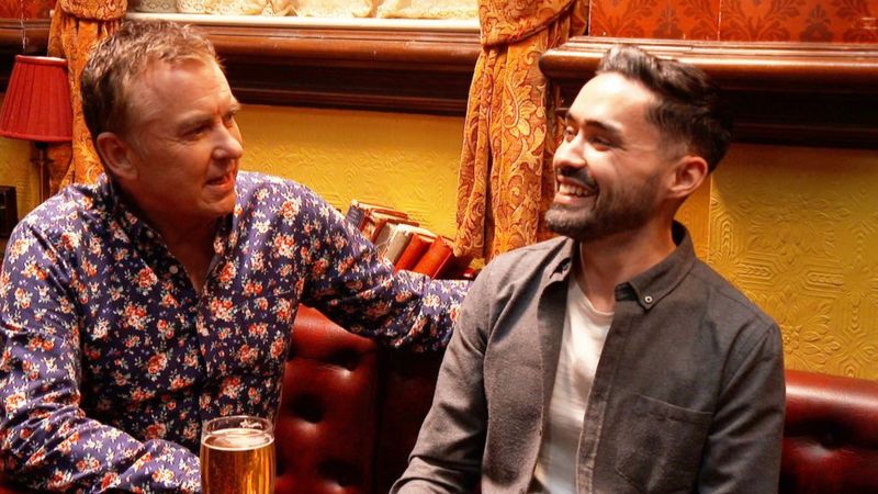 Nottingham EastEnders fan wins role with actor Shane Richie - BBC News