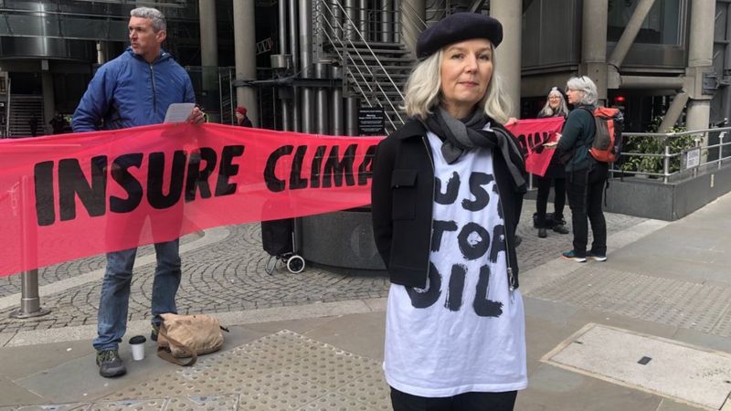 Extinction Rebellion: Seventy arrested at climate change protests - BBC ...