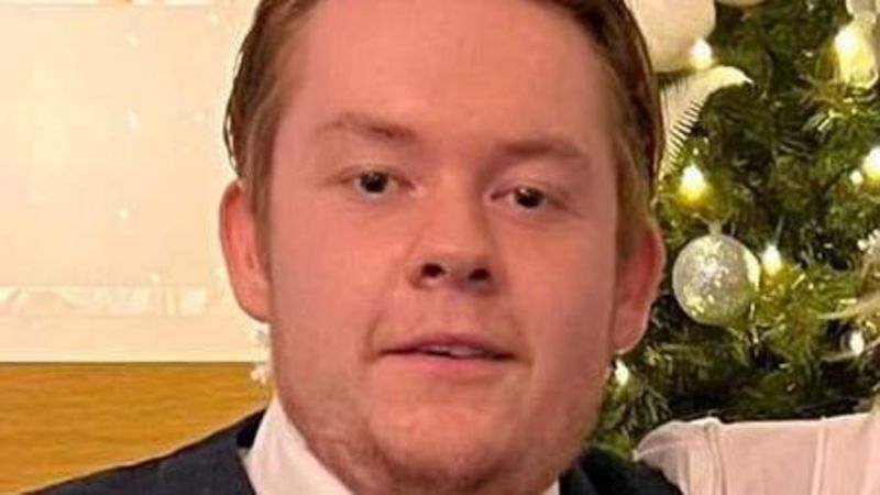 Daniel Livingstone: Tributes to crash victim carried on car roof - BBC News