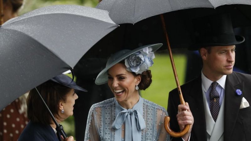 Royal Ascot: Day one in pictures - BBC News