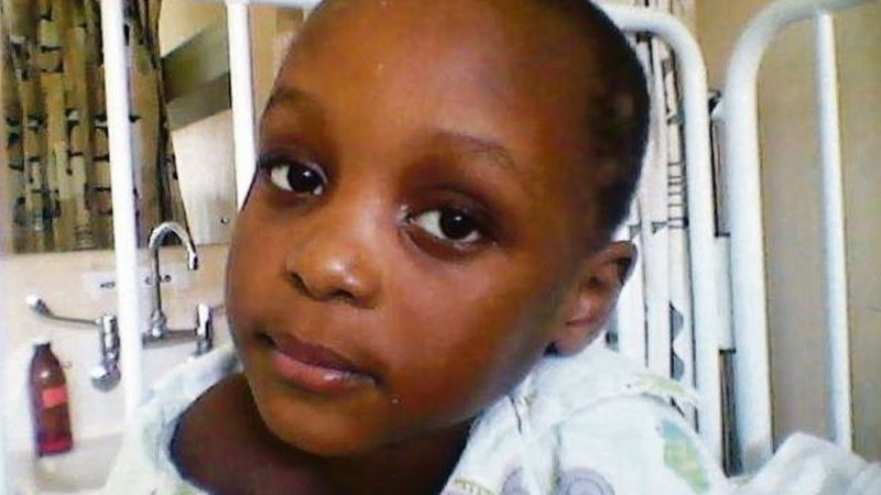 'Dead' woman found alive in South Africa morgue fridge - BBC News