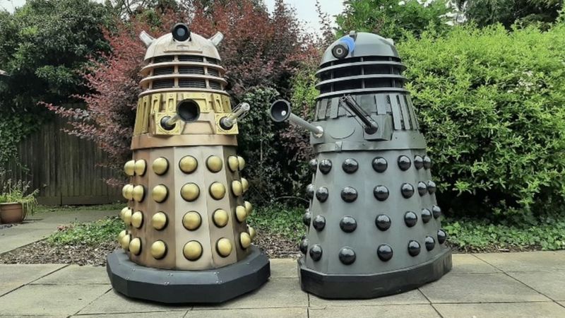 Ipswich Doctor Who fan lives with two homemade life-sized Daleks - BBC News
