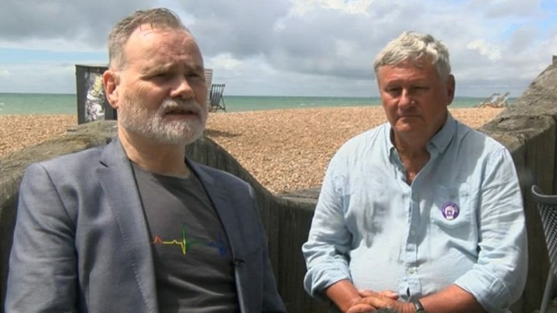 Brighton Pride: Pioneers recall early marches 50 years on - BBC News