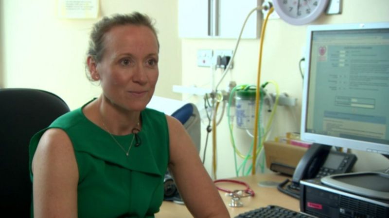 David Frost cardiac genetic testing service opens - BBC News