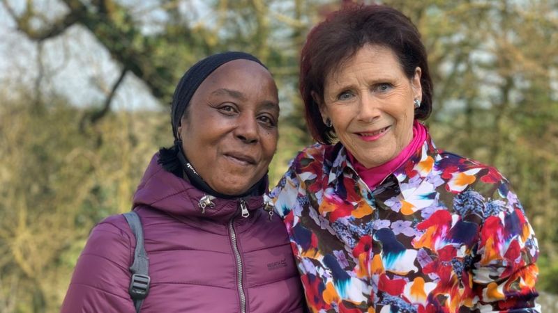Silent twins: Film tells of sisters who only spoke to each other - BBC News