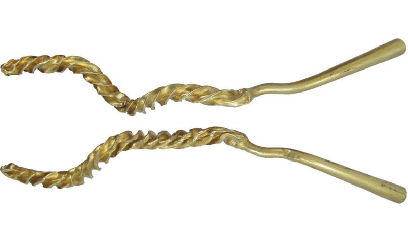 Bronze Age gold torc discovered in field near Mistley - BBC News