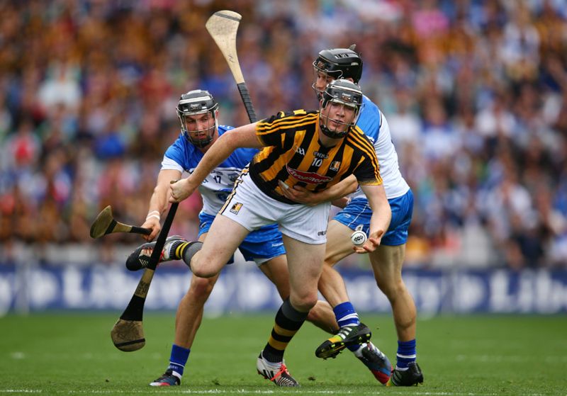 The hurling heroes of Ireland - BBC News
