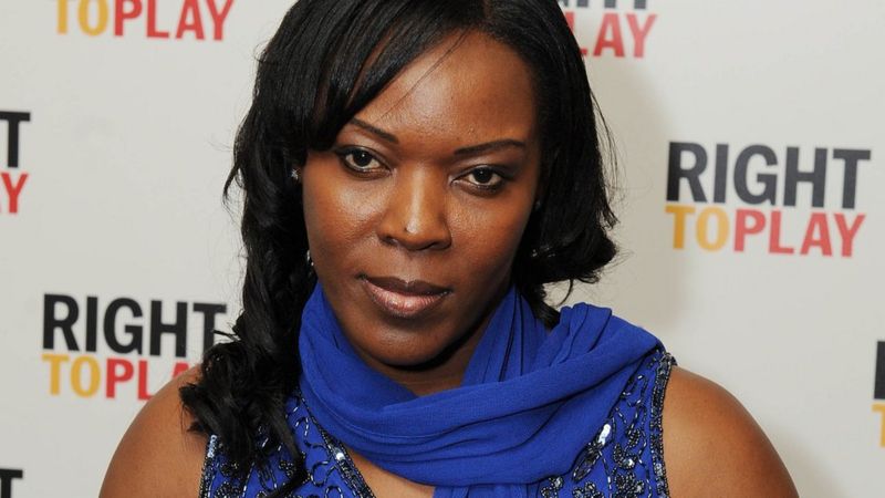 Tanni Grey-Thompson told there was 'no room' on train for her - BBC News