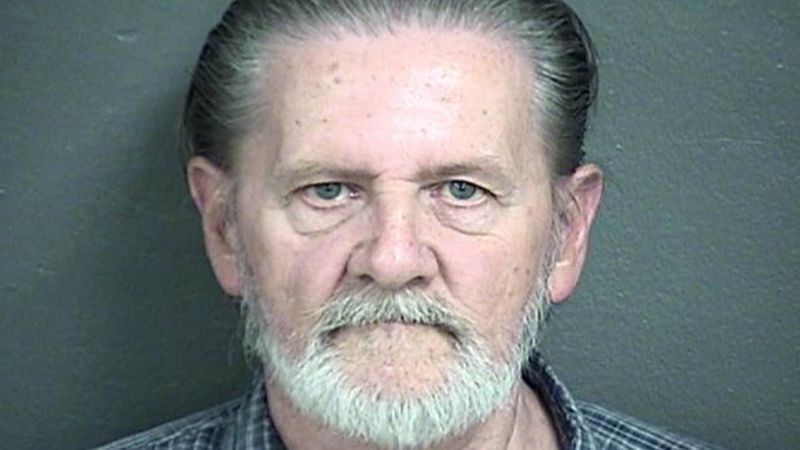 Man robs Kansas bank to 'escape wife' - BBC News