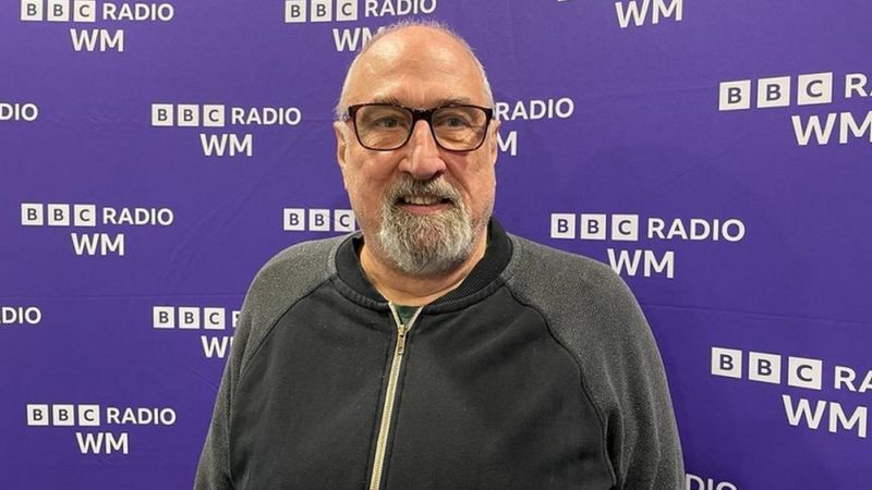 Wolverhampton military veteran making therapy equipment - BBC News