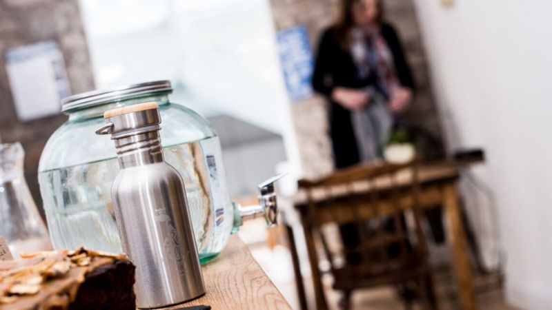 Llantwit Major is first town in Wales to join refill scheme - BBC News