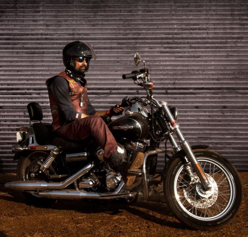 Motorcycle diaries: The new wave of Indian bikers - BBC News