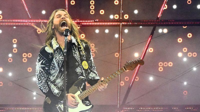 Sam Ryder: UK Eurovision star's Space Man takes second place in singles ...