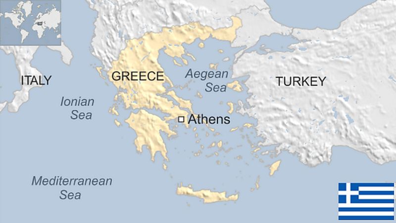 Cliff collapse on Greece's 'shipwreck beach' injures tourists - BBC News