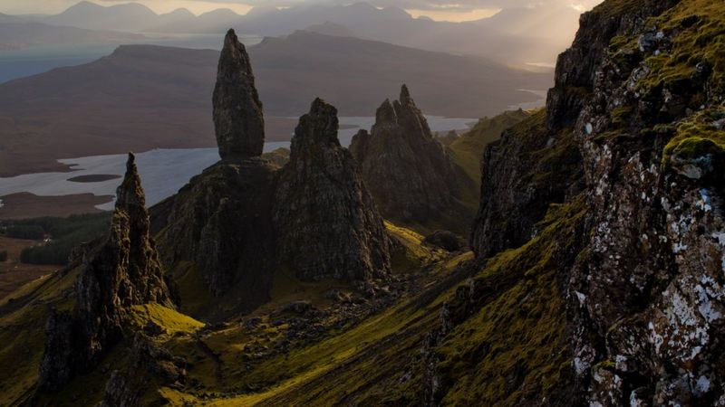 Life on the 82 other Great British islands - BBC News