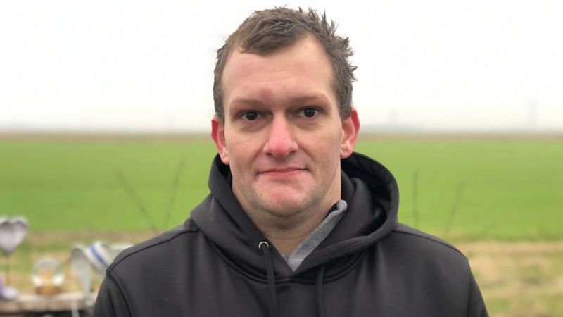 Cain Martin: Grieving father only saw son's body after complaint - BBC News