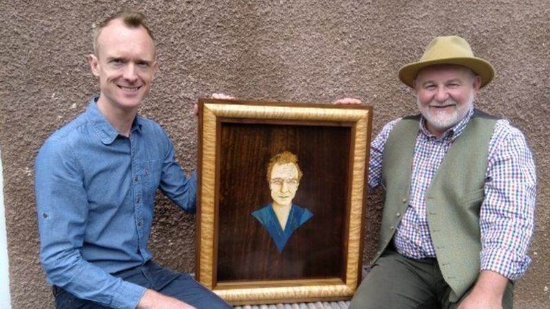 Dr Samuel Turner 'overwhelmed' by NHS Hero portrait - BBC News