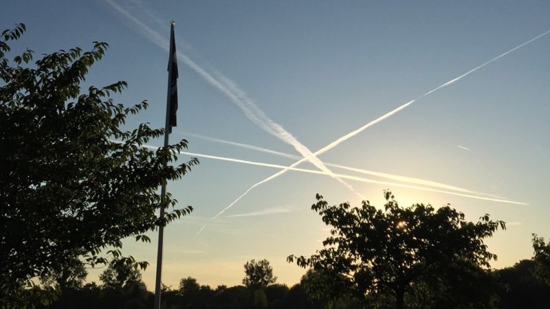 Chemtrails: What's the truth behind the conspiracy theory? - BBC News