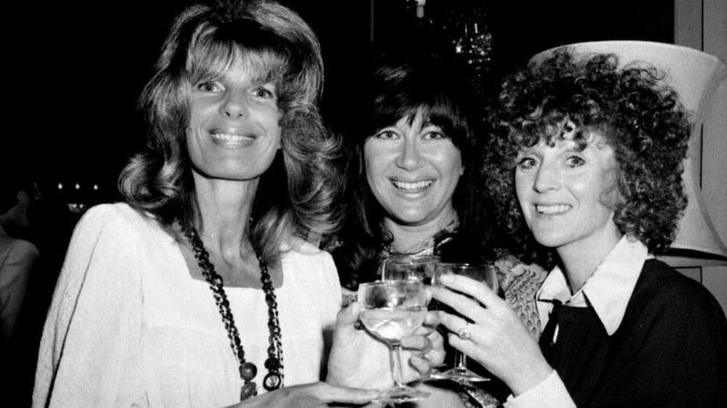 Carla Lane dies: Stars pay tribute to TV sitcom writer - BBC News