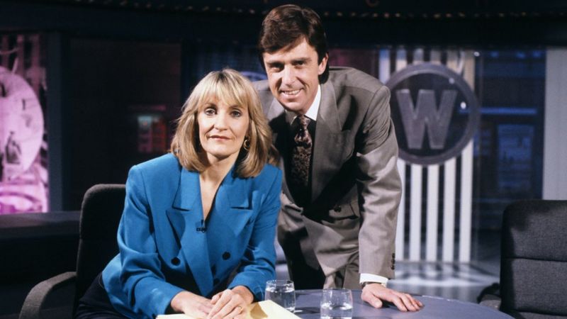 Former Watchdog host Lynn Faulds Wood dies aged 72 - BBC News