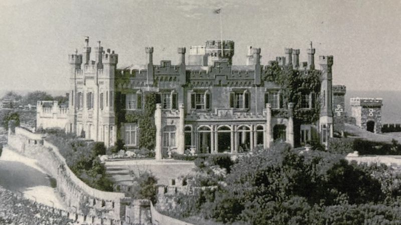 Anglesey Victorian mansion on most at-risk list - BBC News