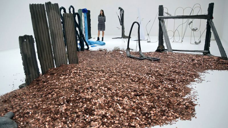 Turner Prize: Helen Marten wins 2016 award - BBC News