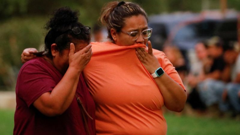 Masacre en Texas: al menos 19 niños y dos maestras mueren en un tiroteo ...