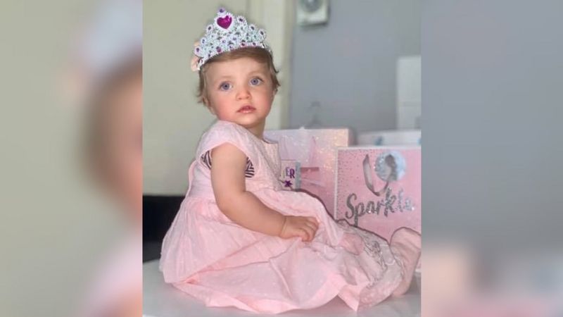 Star Hobson: The short life and death of a beloved toddler - BBC News