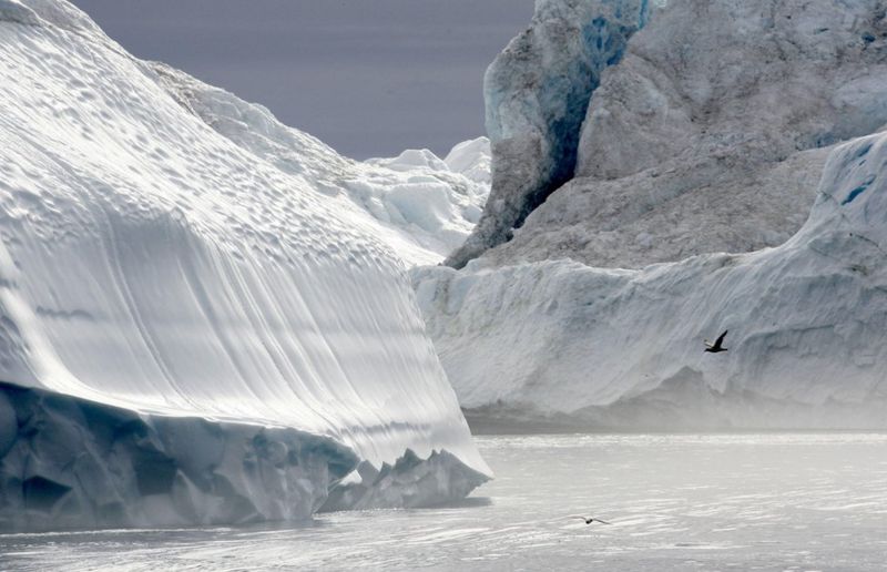 Where winter is cold, dark and beautiful - BBC News