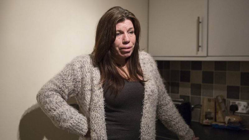 More than 250,000 are homeless in England - Shelter - BBC News