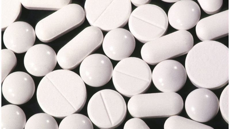 Disposal bins yield thousands of drugs in north west - BBC News